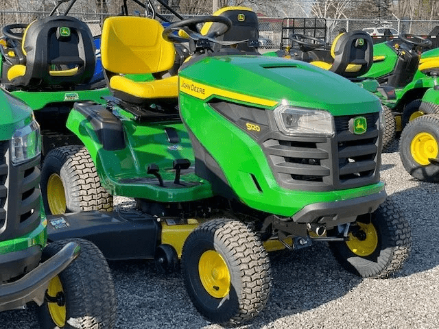 John Deere S100 vs S120 - Trim That Weed